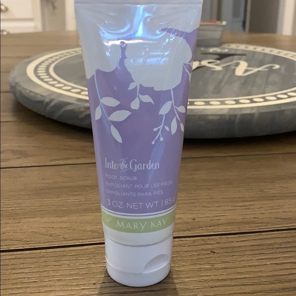 Mary Kay | Makeup | Mary Kay 3 Oz Exfoliating Foot Scrub Garden Into ...